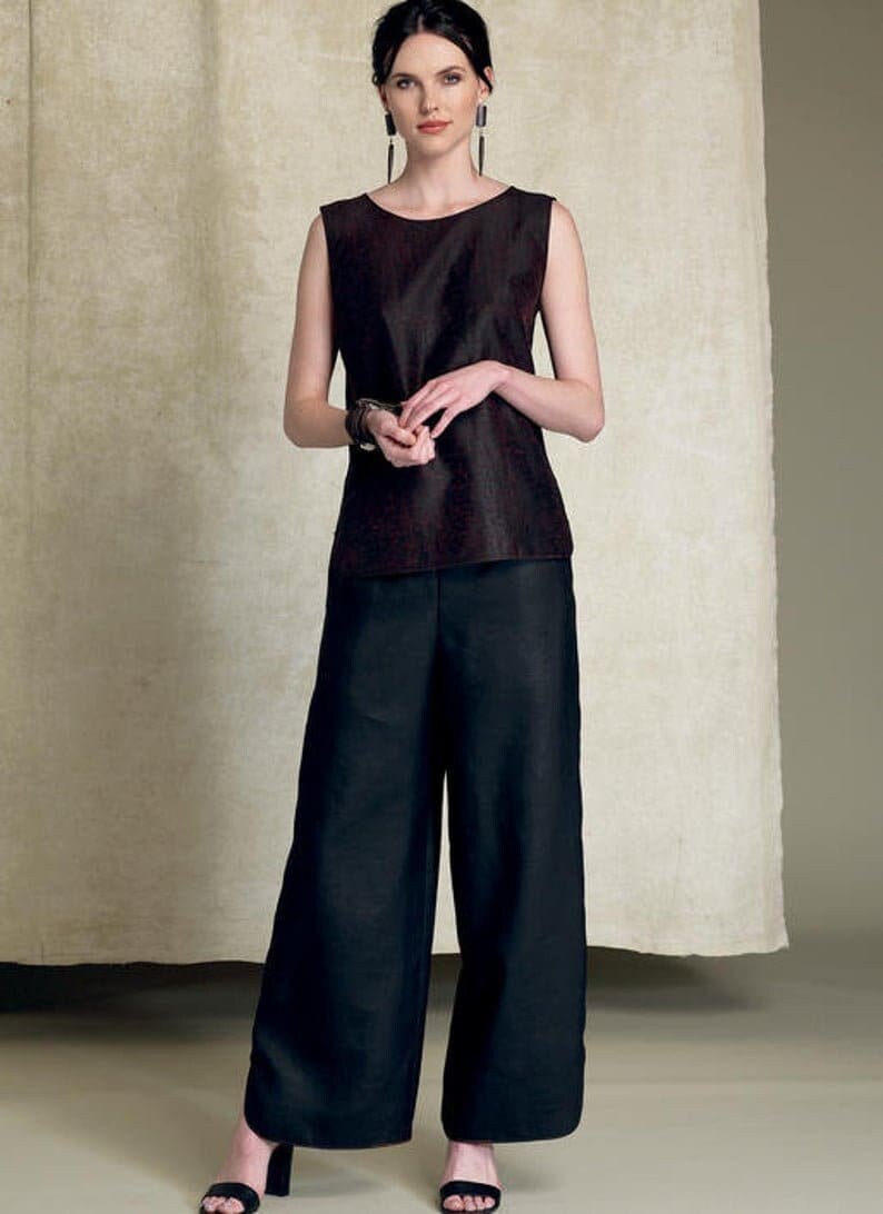 Vogue V9217 Misses' Reversible Jacket and Tank Top and Dolphin-hem ...