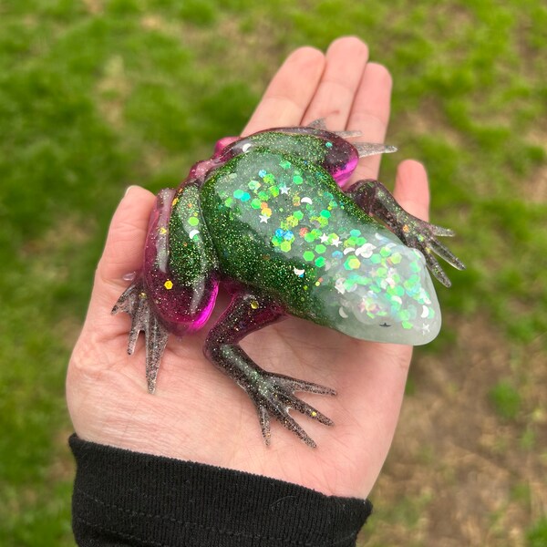 Resin Frog Figurine - Etsy
