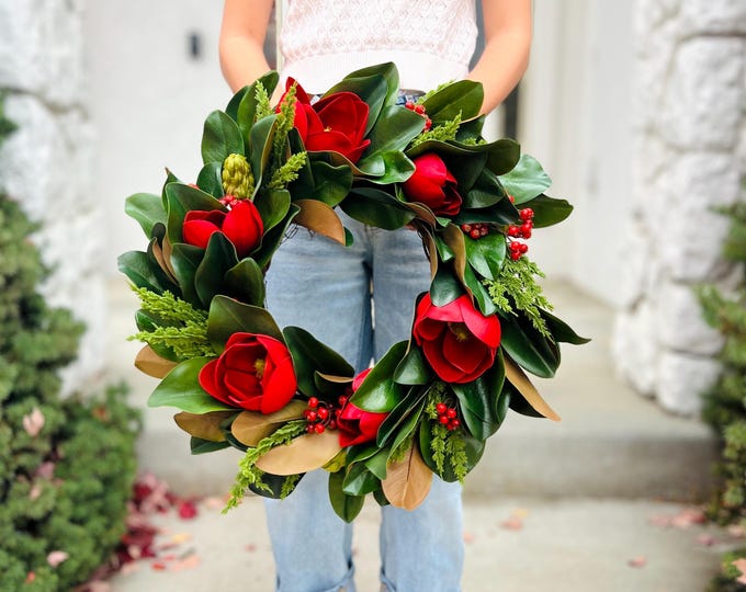 Christmas Magnolia Wreath With Red Berries and Red Magnolia Blooms ...