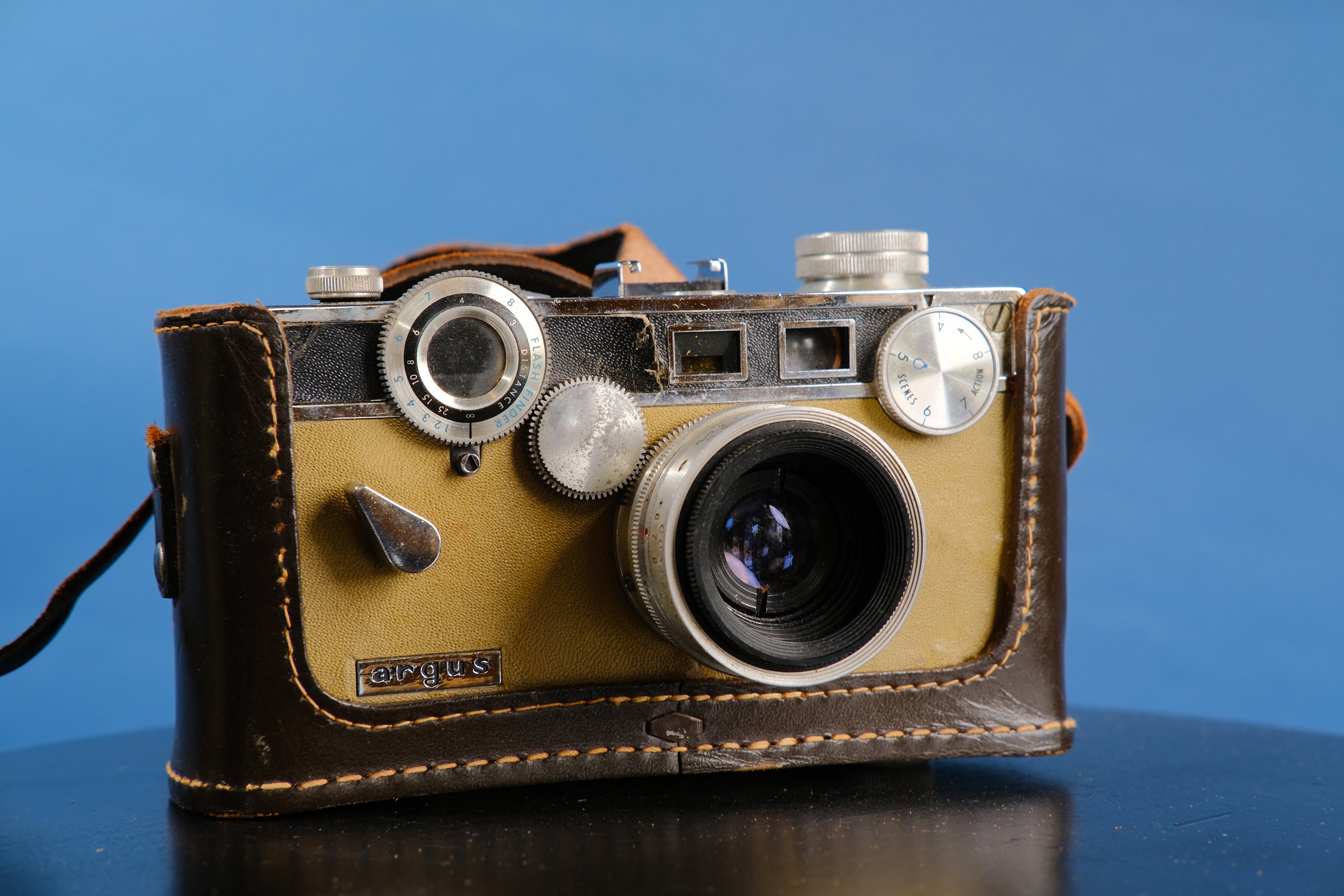 Argus Rangefinder 1950s Camera w/ Leather Case - munimoro.gob.pe