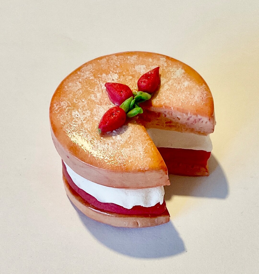 Victoria Sponge Cake Miniature Food Jewellery Clay by Yuki Harris Art ...
