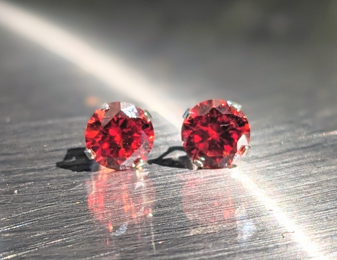 Dazzling 6mm 1ct Garnet-colored Moissanite Stud Earrings – Captivating Fire and Elegance in ...