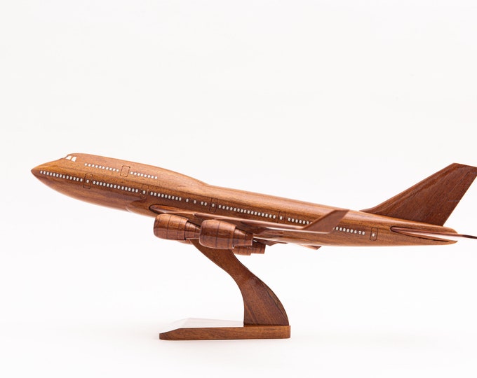 Boeing 747 Airplane Wooden Model - 15.5"x15"x6.5"- Gift for Pilot ...
