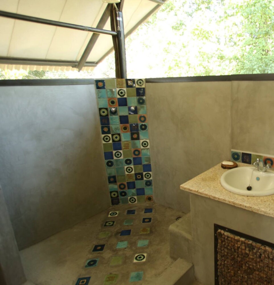 50 African HAND PAINTED TILES Vumba Patchwork 50 Tile Box Set 10cm X ...