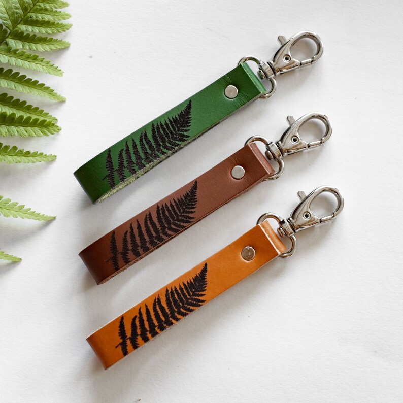 Leather Key Chain With Fern Pattern, Leather Keyholder as a Perfect ...