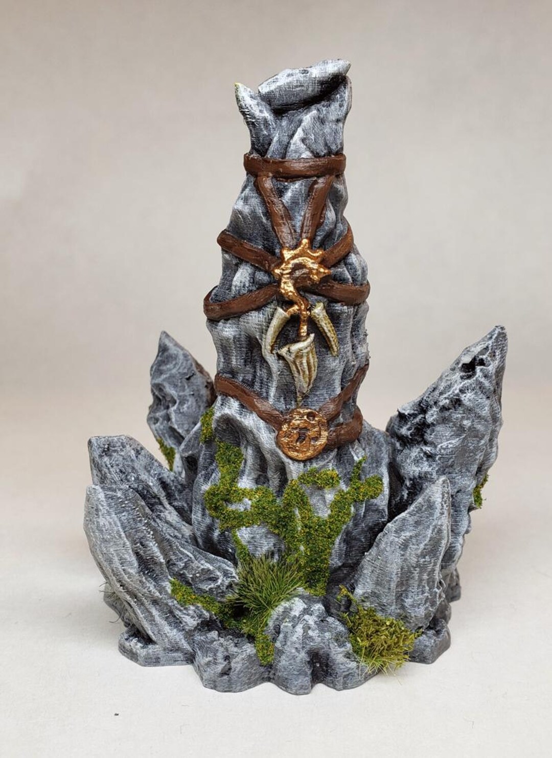 Painted Totem Stone Dungeon Furniture Bones / Hand Painted Miniatures ...