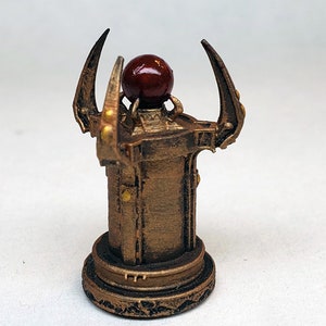 Painted Cultist Statue, Altar and Crystall Ball Terrain / Painted Resin ...