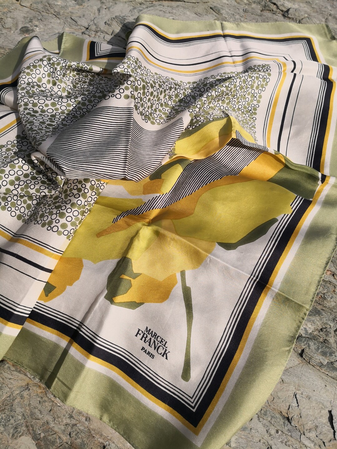 Foulard MARCEL FRANCK vintage 80s en soie vert et jaune à fleurs 76 x ...