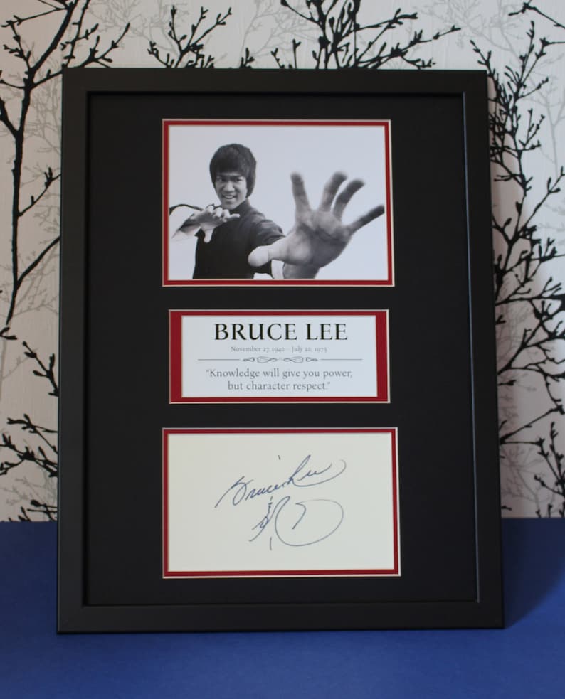Bruce Lee AUTOGRAPH DISPLAY CASE Unique Artwork Martial Arts Style B - Etsy