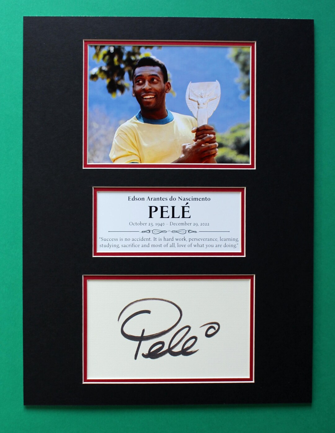 PELE Artistic Display With Replica Autograph Football No. 1 Forever - Etsy