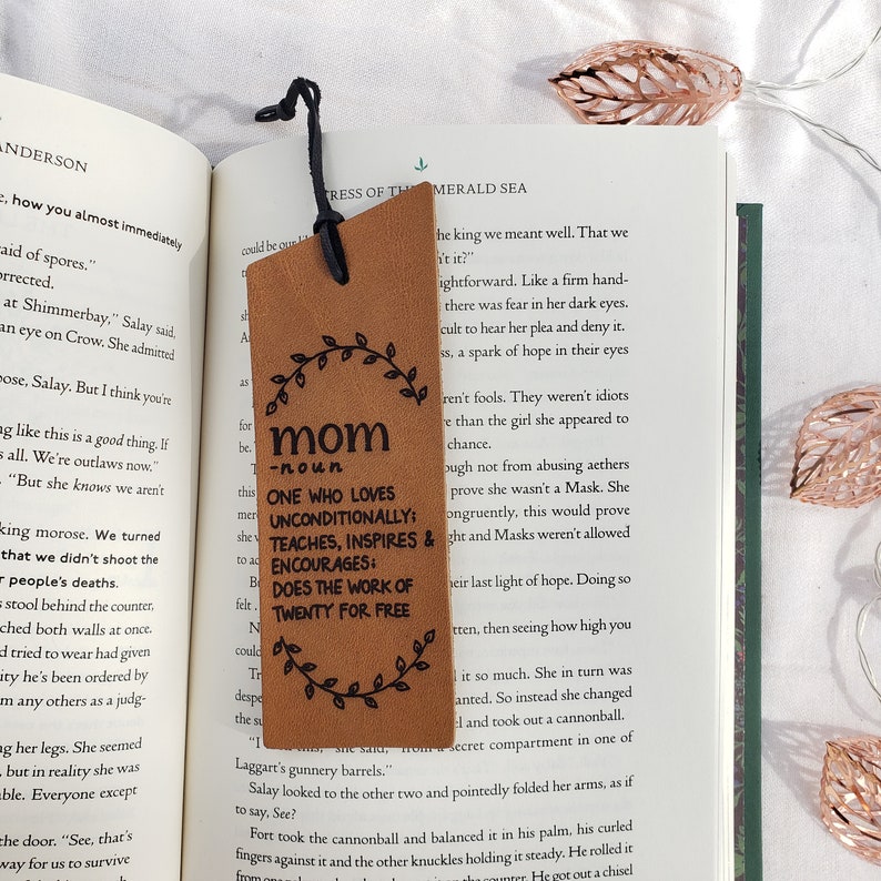 Engraved Leather Bookmark Mom Personalized Bookmark Gift - Etsy