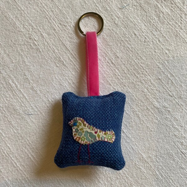 Bird Keyring - Etsy