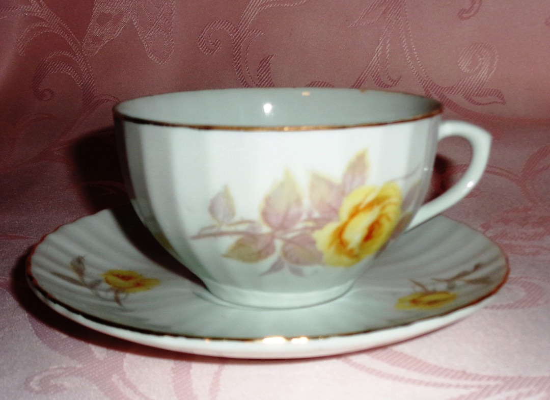 Vintage Nippon Yoko Boeki Co. Porcelain Scallop Textured Teacup and ...