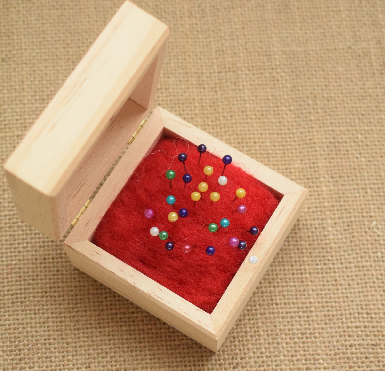 Needle Box / Pincushion Box, Pin Cushion for Needles/ Needle Storage ...