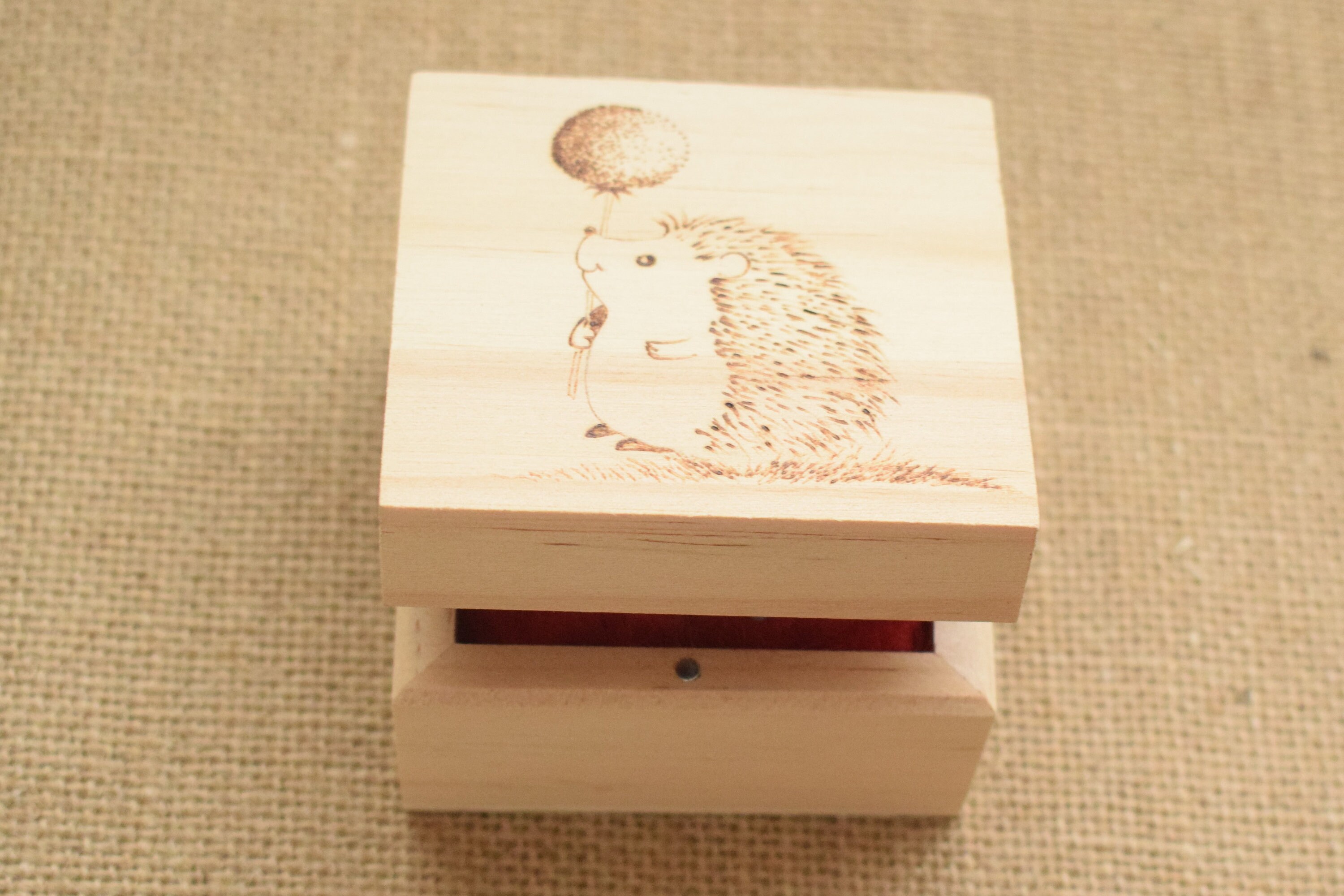 Needle Box / Pincushion Box, Pin Cushion for Needles/ Needle Storage ...