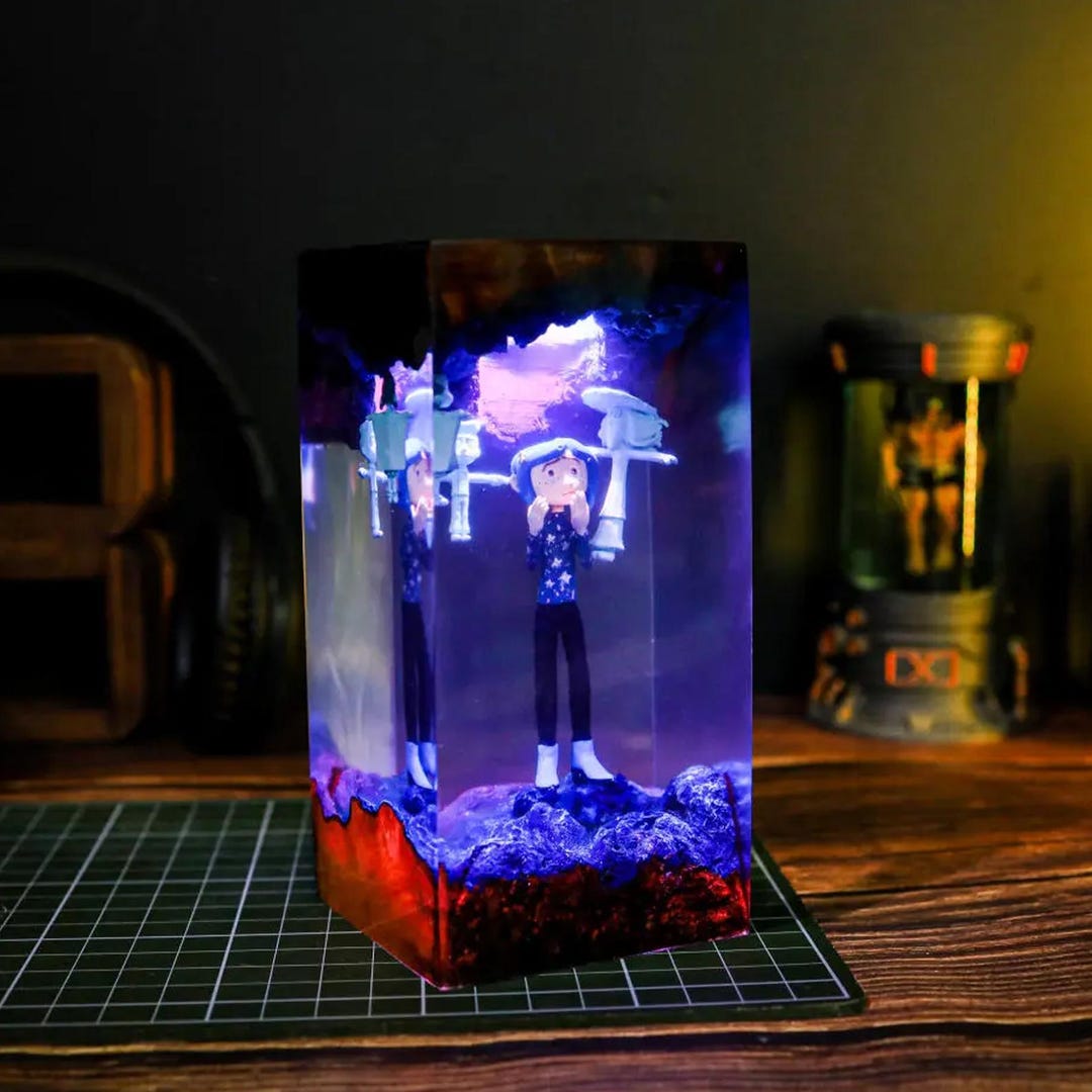Coraline Epoxy Resin Wood Lamp, Diorama, Gaming Decor, Gift for Her ...