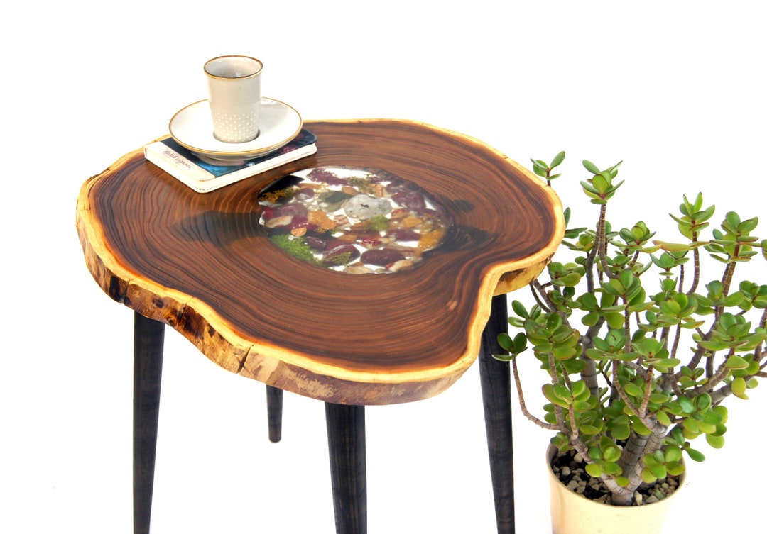 Personalized Wooden Coffee Side Table Wth Clear Epoxy Resin & Pebbles ...