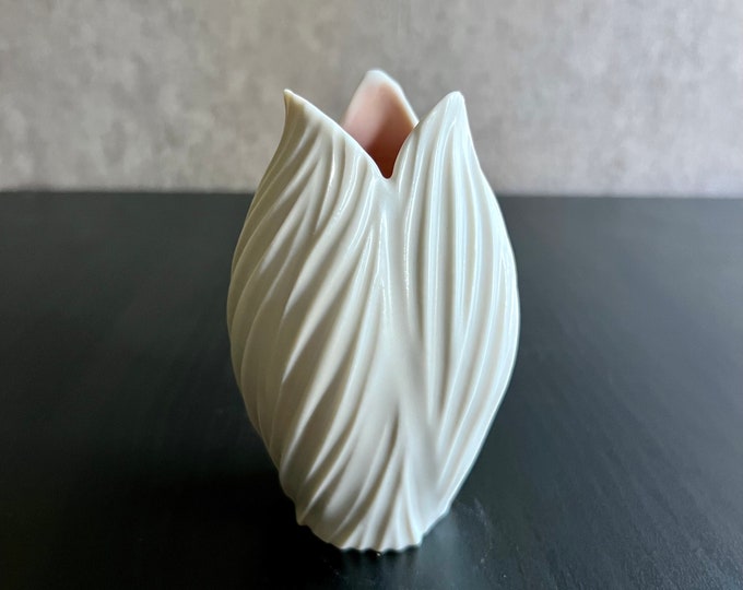 Tulip Vase, Small, Pottery Vase, Porcelain, White, Coral, Pink, Hand ...