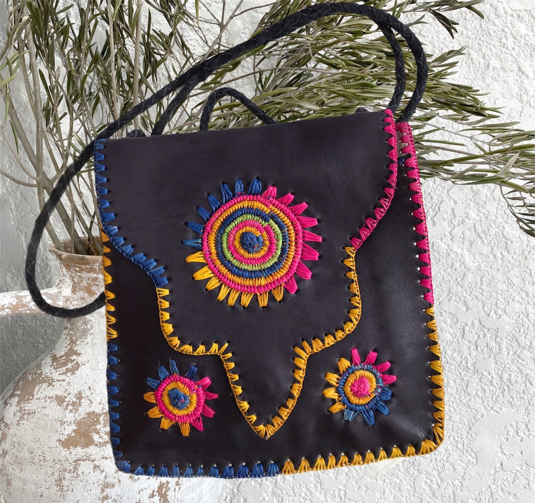 Bolsa de couro bordada boho vintage 70s, azul marinho, étnica, boho ...