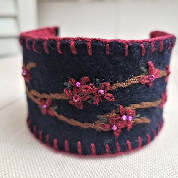 Felt Bracelet - Etsy