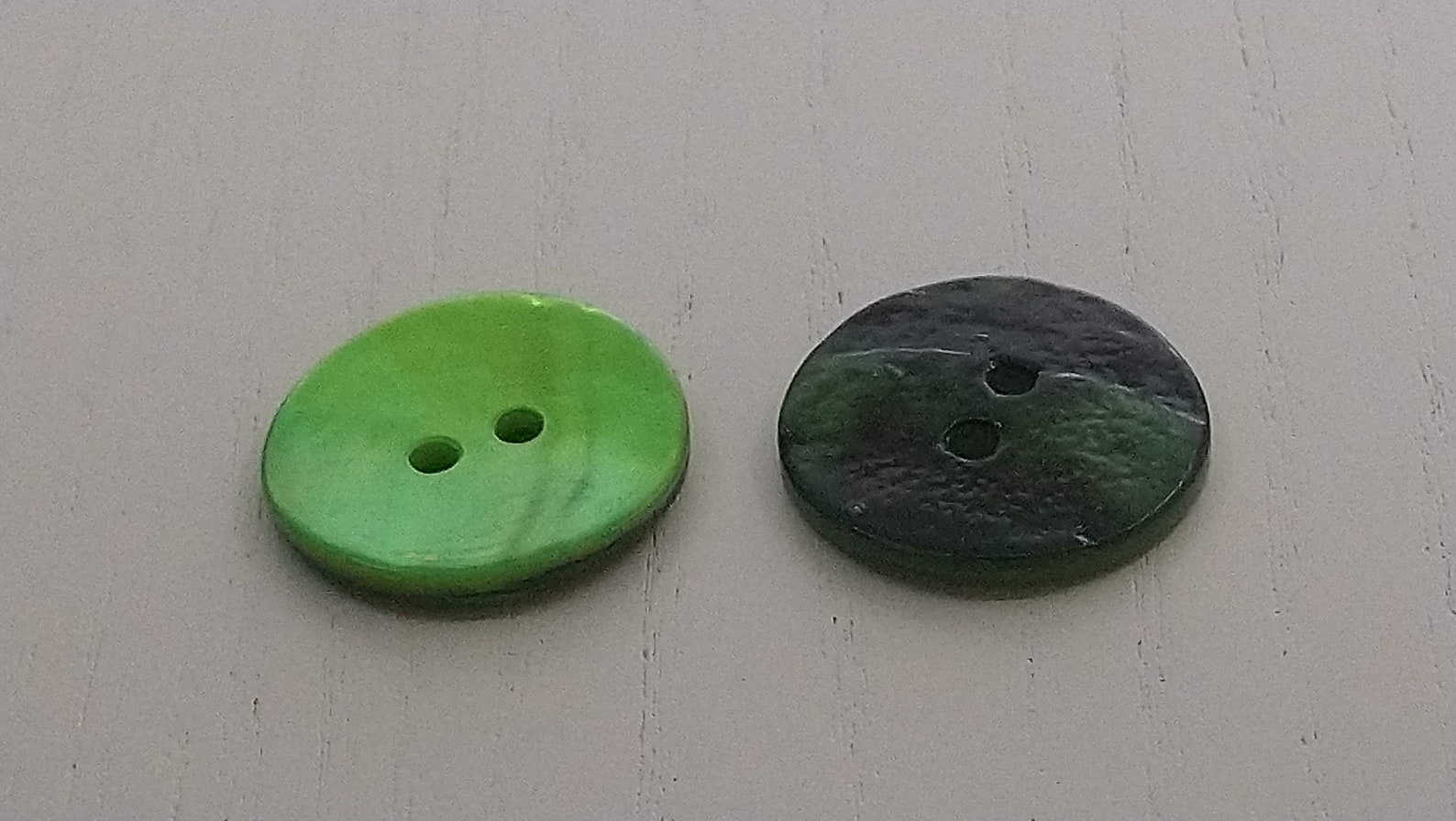 20mm 15mm or 11mm Green Mother of Pearl Buttons Choice of - Etsy
