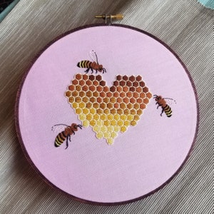 Honey Bee Beginner Embroidery Pattern PDF, DIY Heart Honeycomb ...