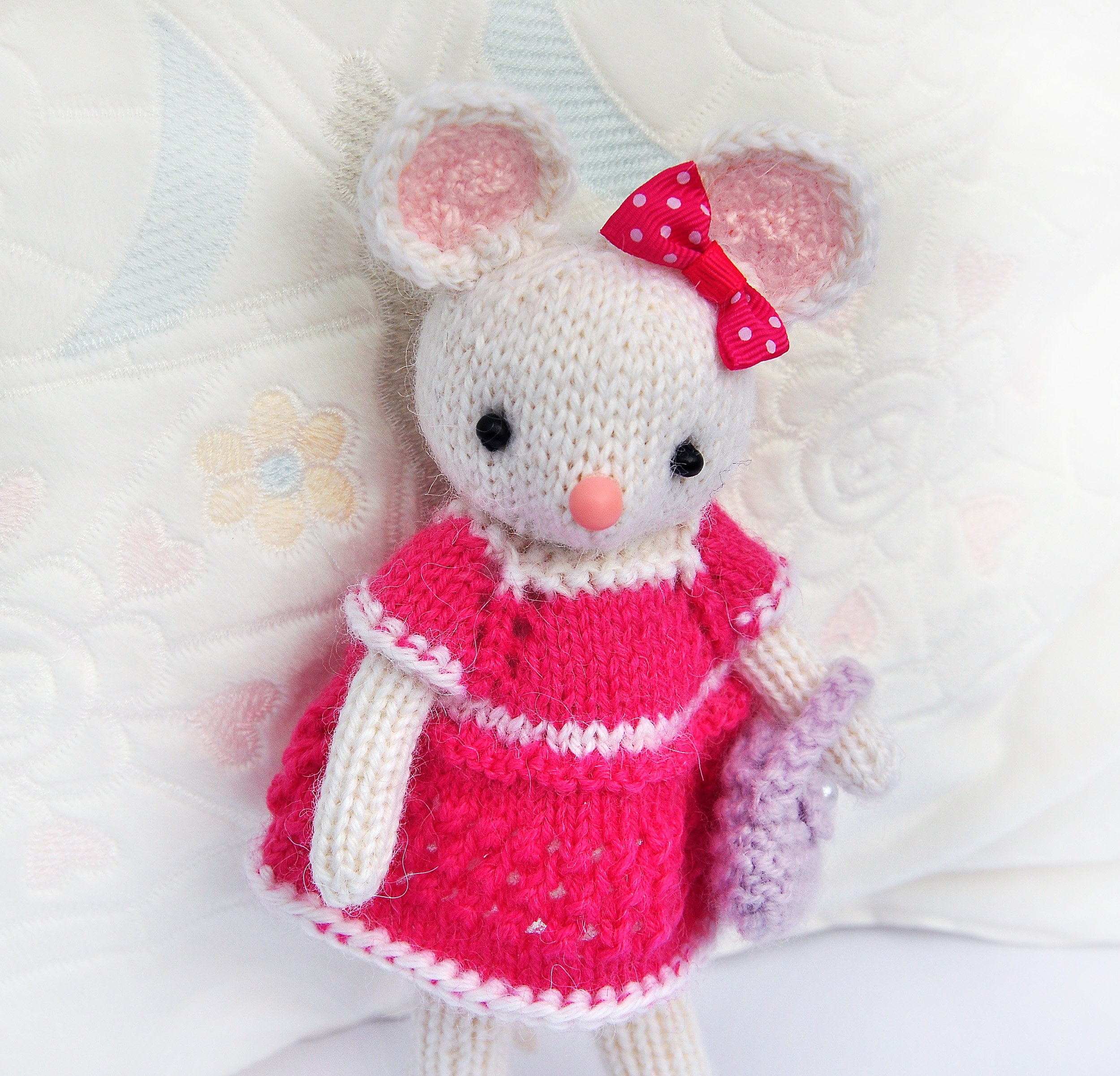 Toy knitting pattern for White Mouse with a cute dress | Etsy