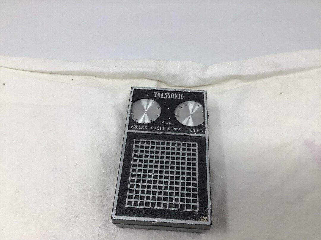 Vintage Transonic Transistor Radio (C2) - Etsy
