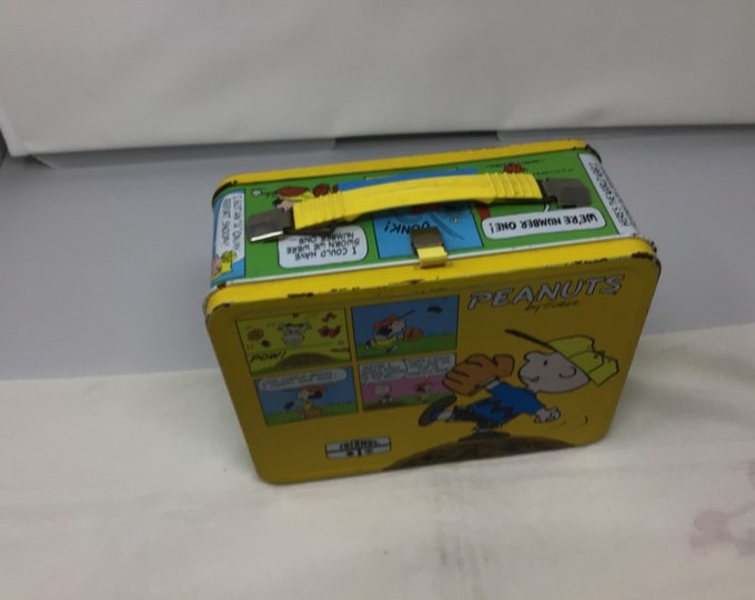 Vintage Lunch Box Peanuts Vintage Lunch Box and Thermos Nice Graphics ...