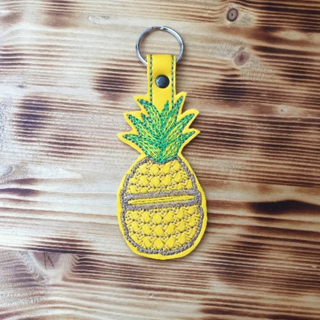 Pineapple Quarter Holder | Keychain | Quarter Holder | Cart Coin Key ...
