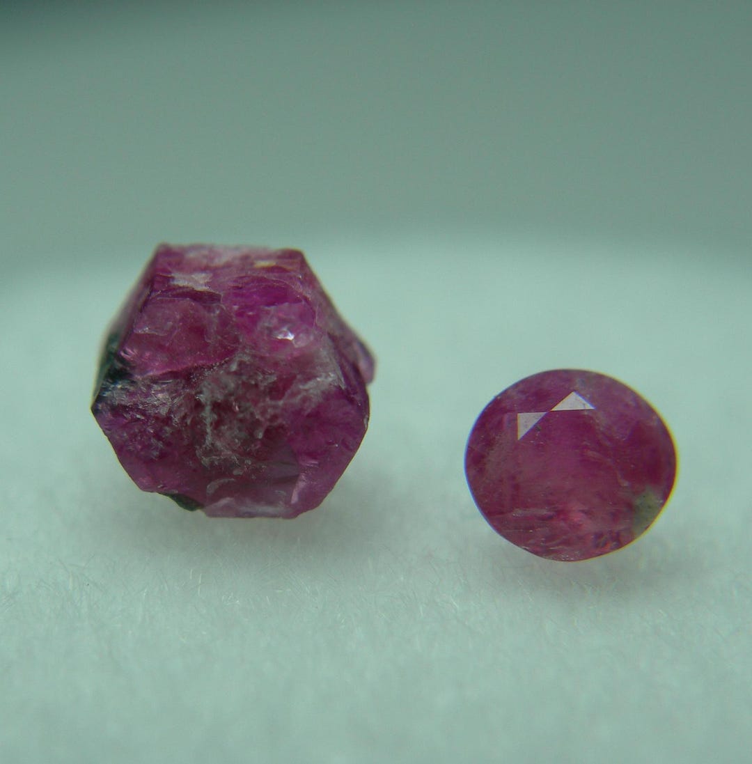 Rare RED BERYL Gemstone & Crystal Set Natural BIXBITE Violet Claims Wah ...
