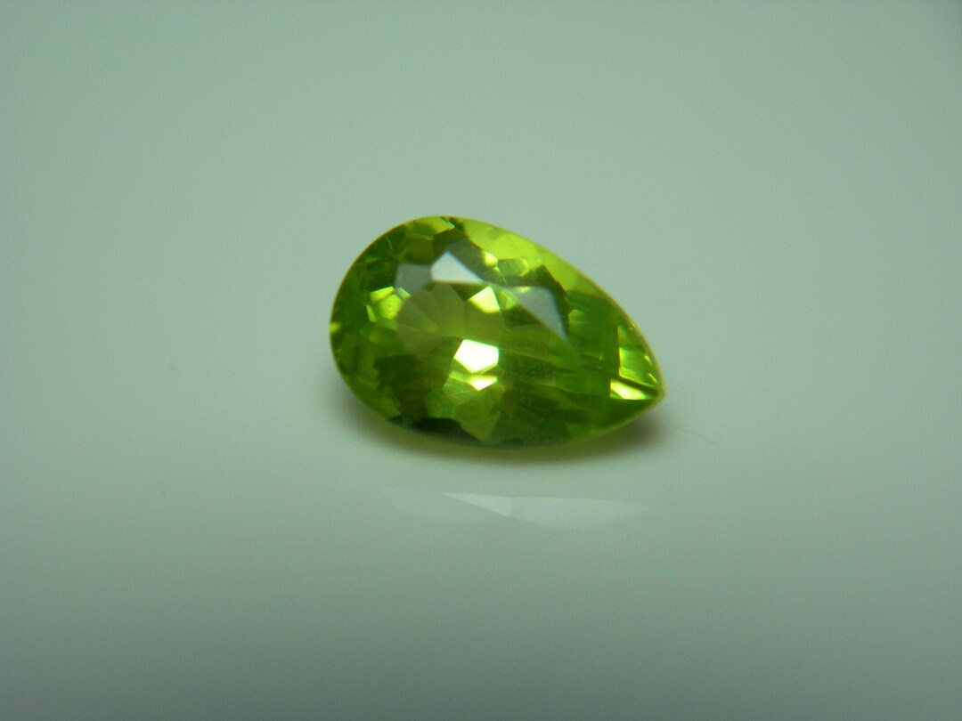 GIT 0.85ct ENSTATITE Gem Cameroon Very Rare Chartreuse Yellow Green ...