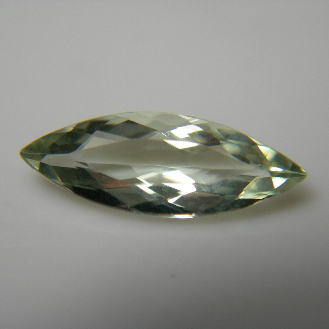 1.23ct Rare Fancy Beryl Gemstone Madagascar Yellowish Green Gem ...