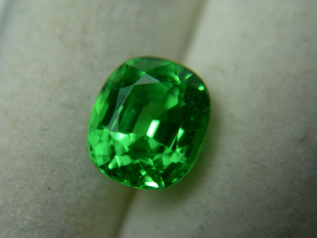 1.81ct Rare Green Tsavorite Garnet Gemstone Gem Tsavo Kenya Cushion Cut ...