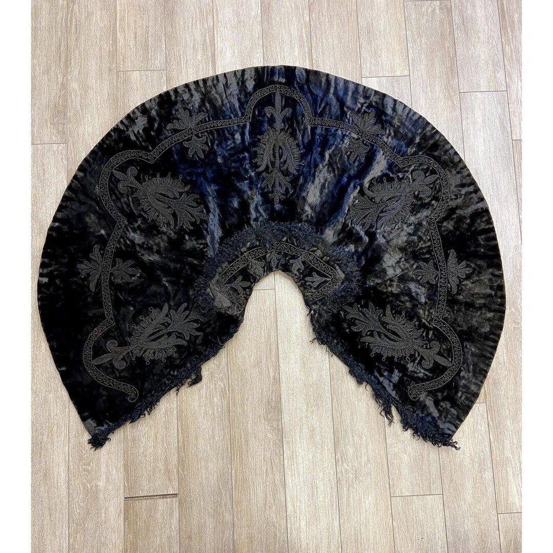 Antique Victorian Black Velvet Embroidered Mourning Shawl Coat W/ Fur ...