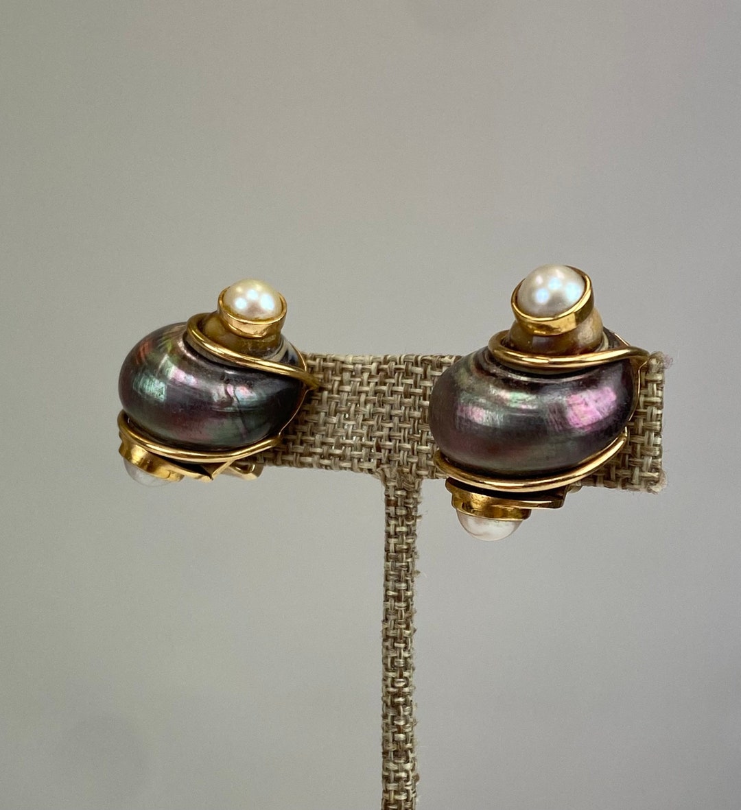 Vintage Seaman Schepps 14K Gold Turbo Shell Clip on Earrings With White ...