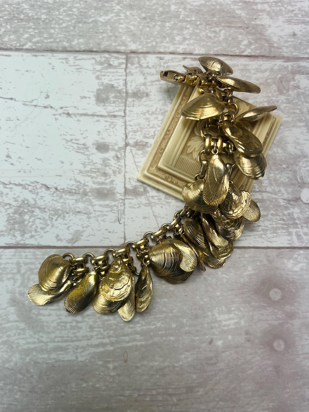 Vintage 1980s Napier Gold Tone Oyster Clam Mussel Seashell Charm Wide ...