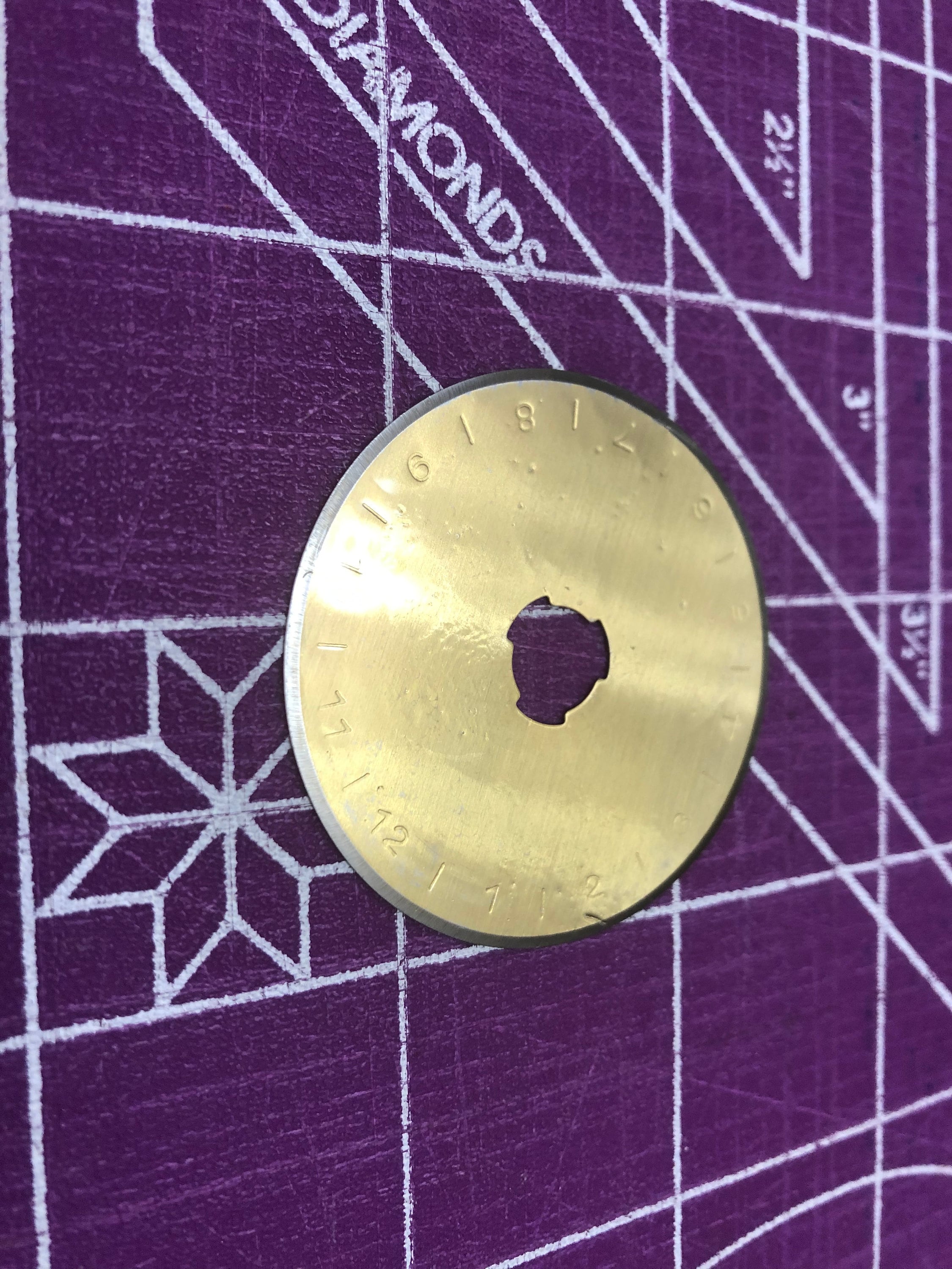 10 45mm TITANIUM Coated Rotary Cutter Blades W/case. Non-brand Generic ...