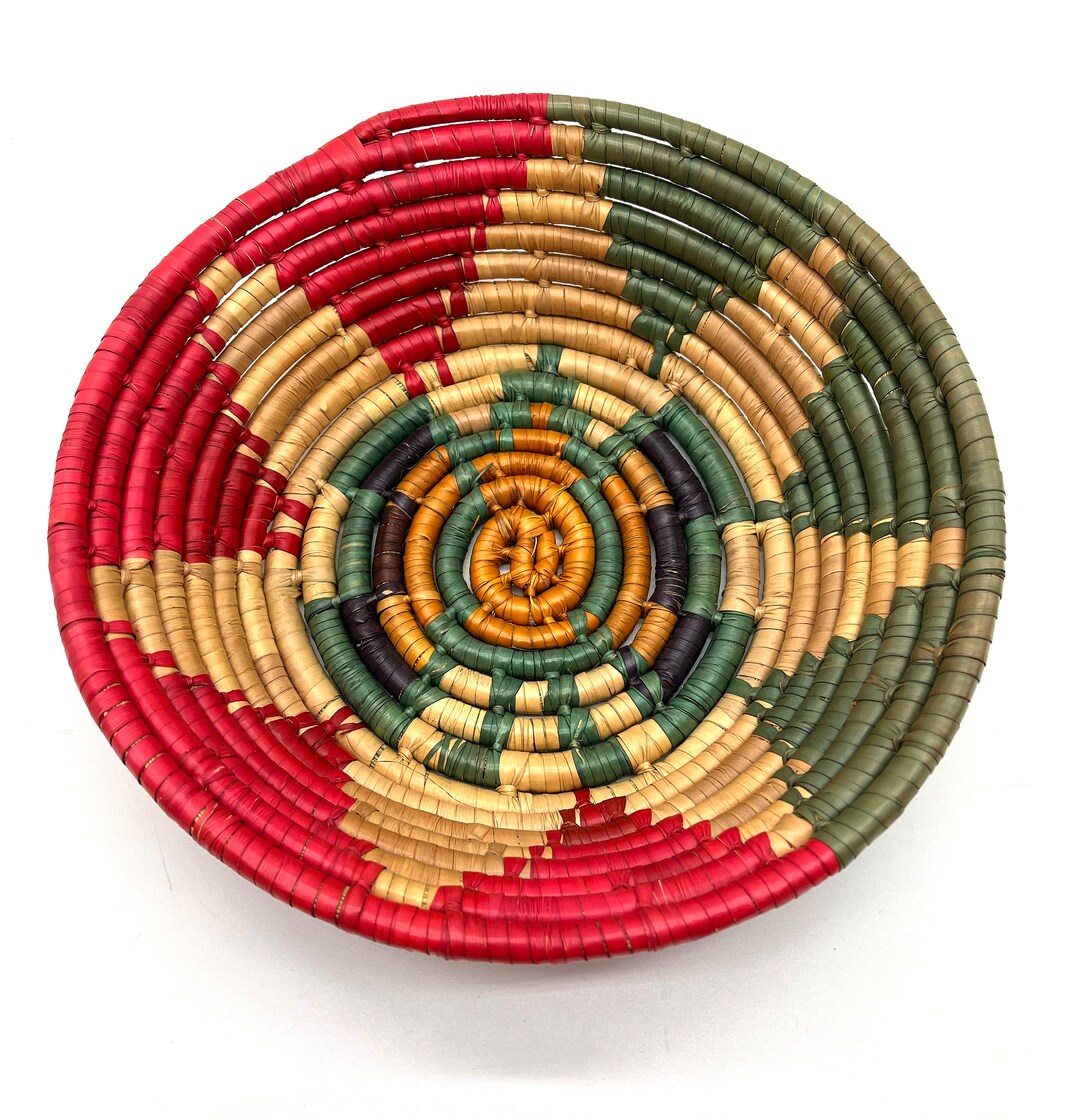 Beautiful Multi Color Vintage Round Shallow Basket / Star Pattern ...