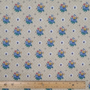 VIP Cranston Print Works Light Tan Fabric / Floral Bouquet - Etsy