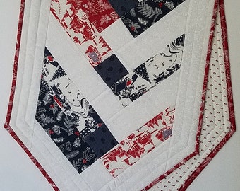 Friendship Braid Quilted Table Runner - Etsy