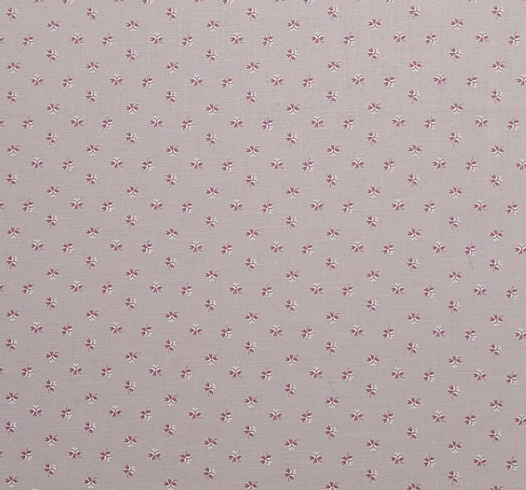 VIP Cranston Print Works Co - Pale Pink Fabric / Pink and White Flower ...