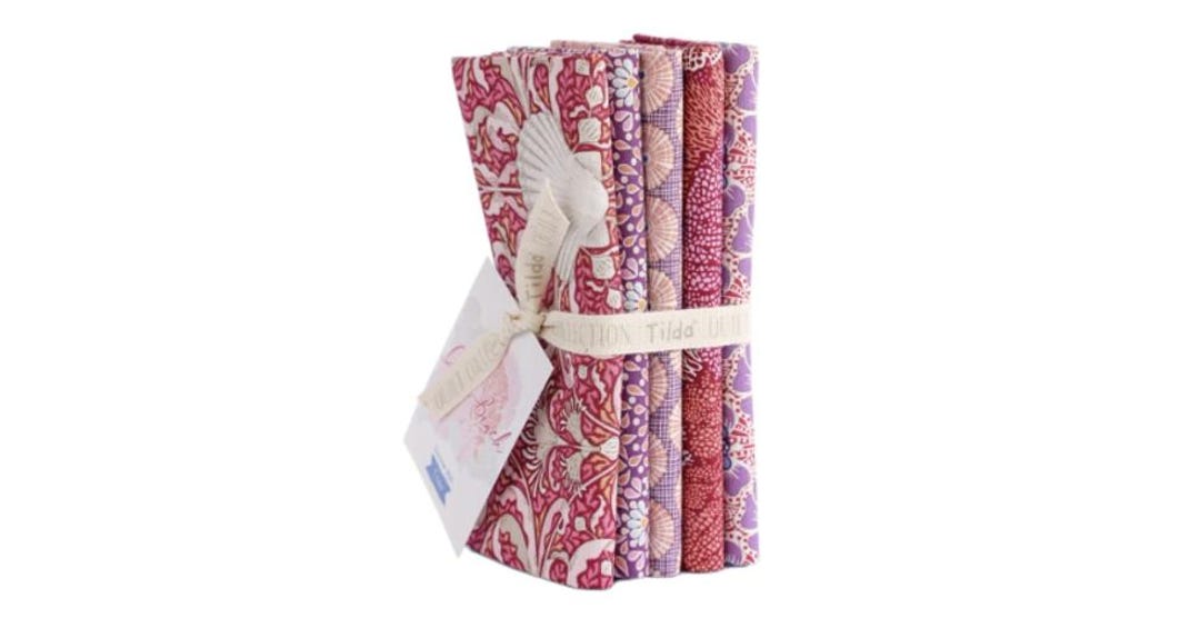 The Cotton Beach Collection Fat Quarter Bundle: Corals / Tilda Fabrics ...