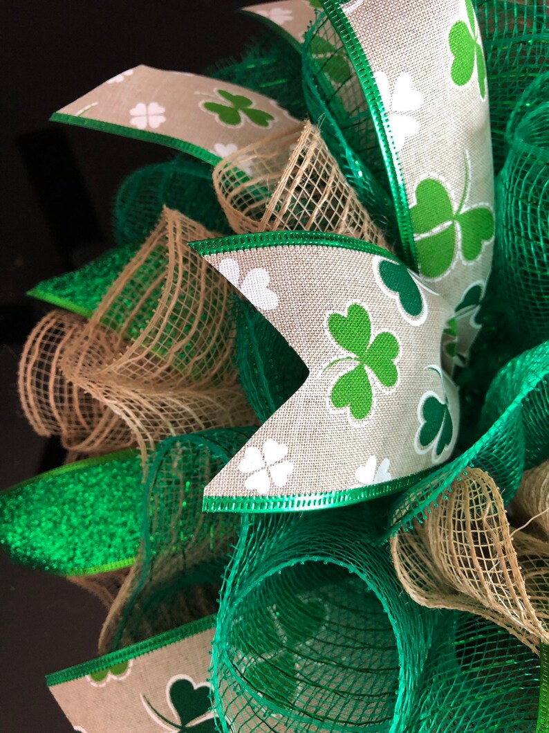 17 St. Patricks Deco Mesh Shamrock Centerpiece/candle - Etsy
