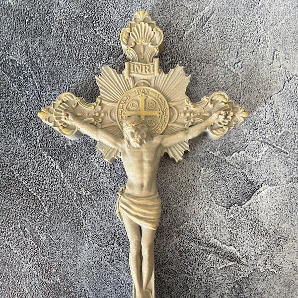Unique Crucifix - Etsy