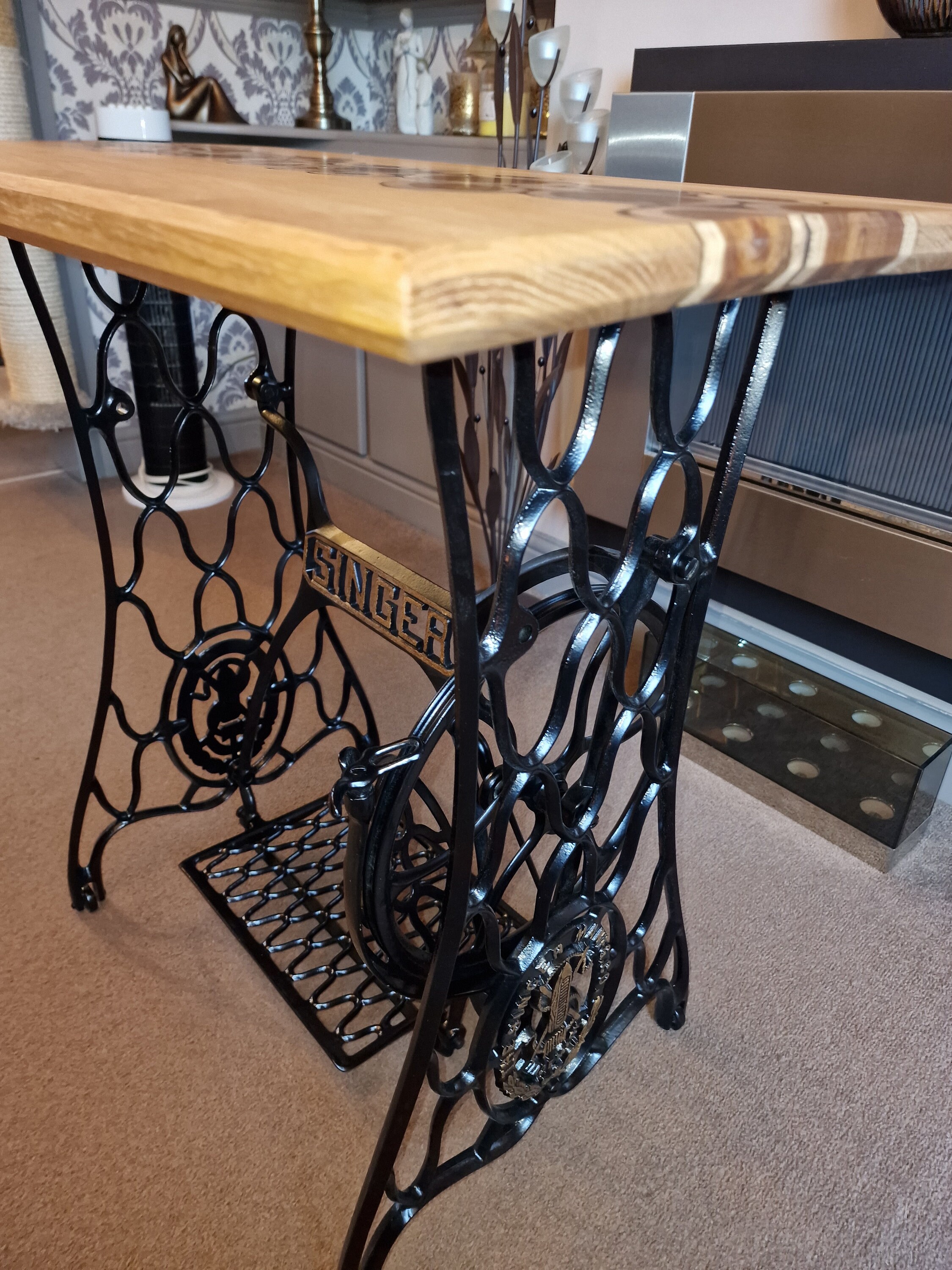 Singer Sewing Machine Base Table Oak Laburnum Resin Upcycled Collection ...