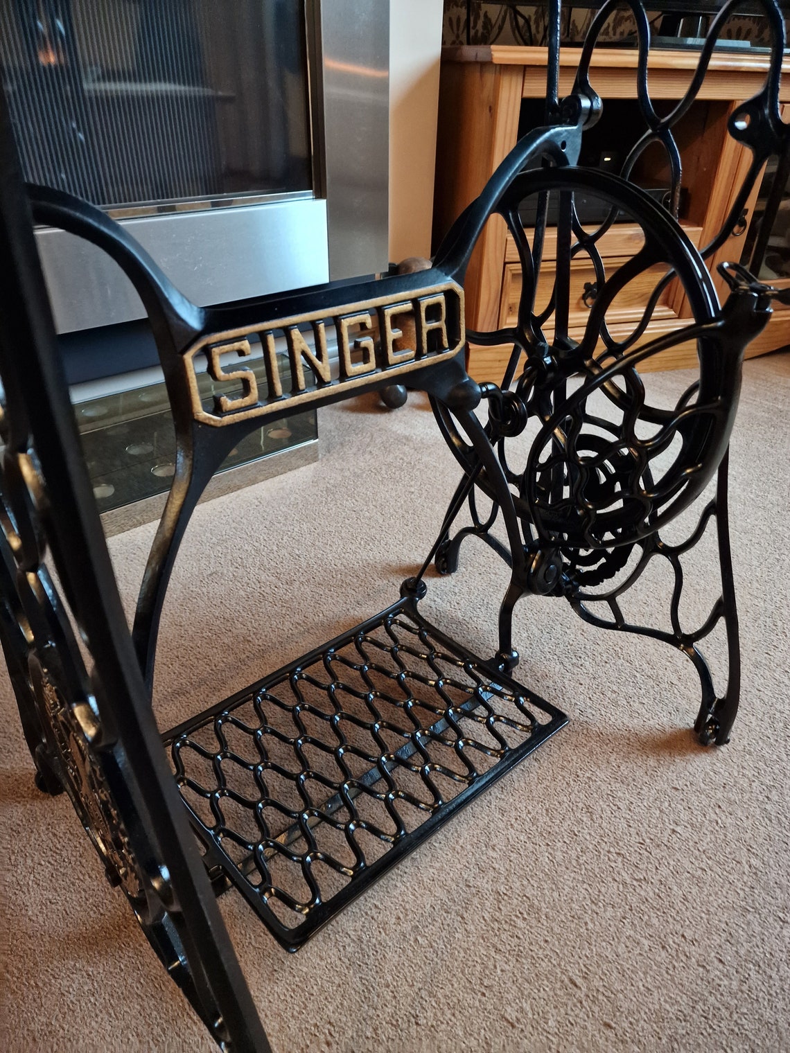 Singer Sewing Machine Base Table Oak Laburnum Resin Upcycled Collection ...