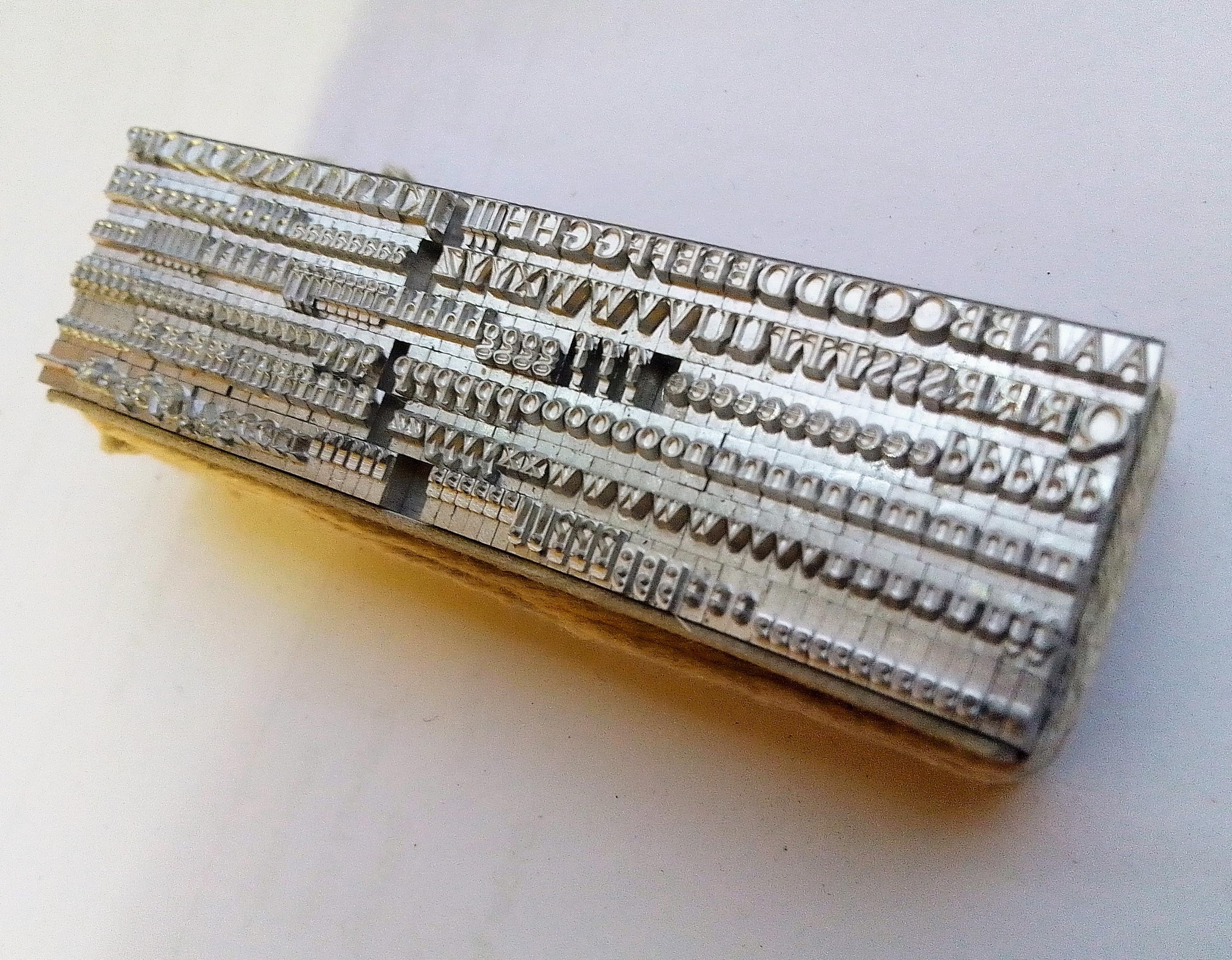 12 Point PERPETUA Roman Upper & Lower Case Letterpress Metal Printing ...