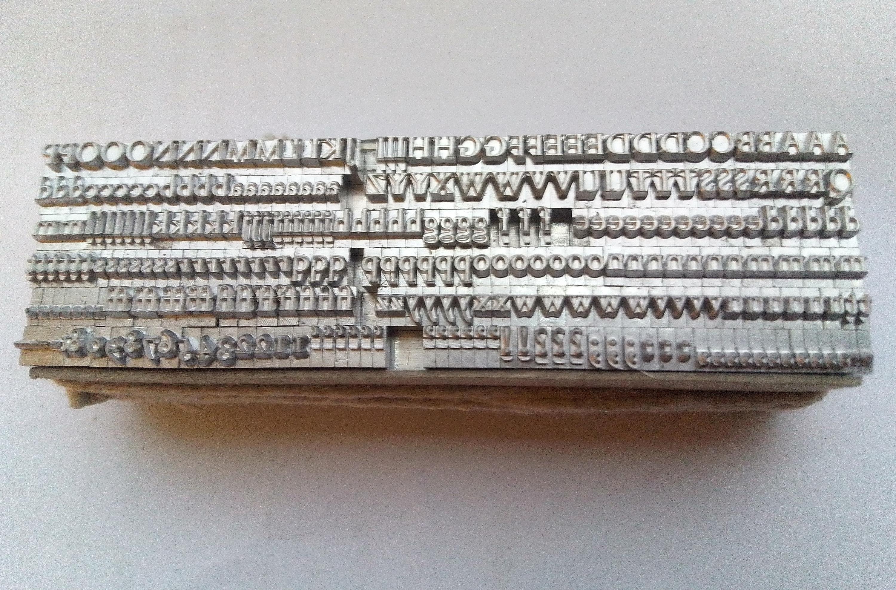 12 Point PERPETUA Roman Upper & Lower Case Letterpress Metal Printing ...
