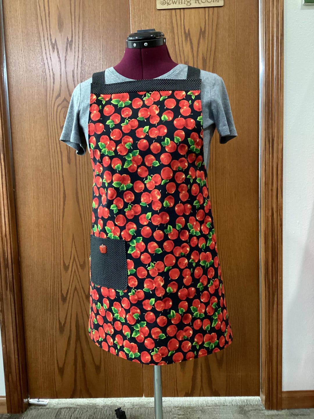 Adult Full Size Apron, Apples, Leaves, Red, Green, Black, Dots, Apple ...